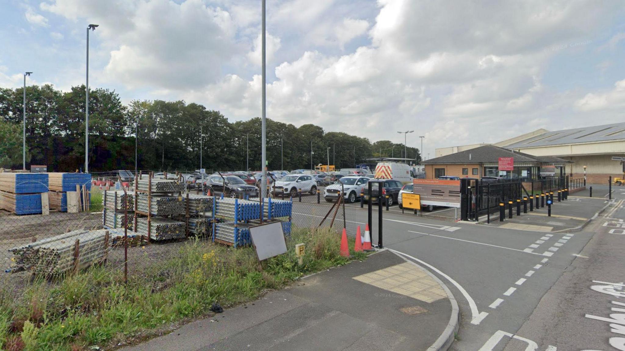 Cheney Manor: Man suffers life-changing injuries in recycling centre ...