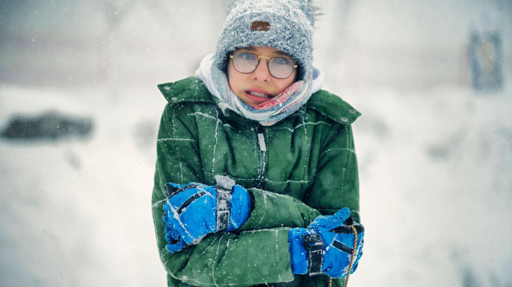 UK weather: Snow and ice warning for parts of Scotland and England ...