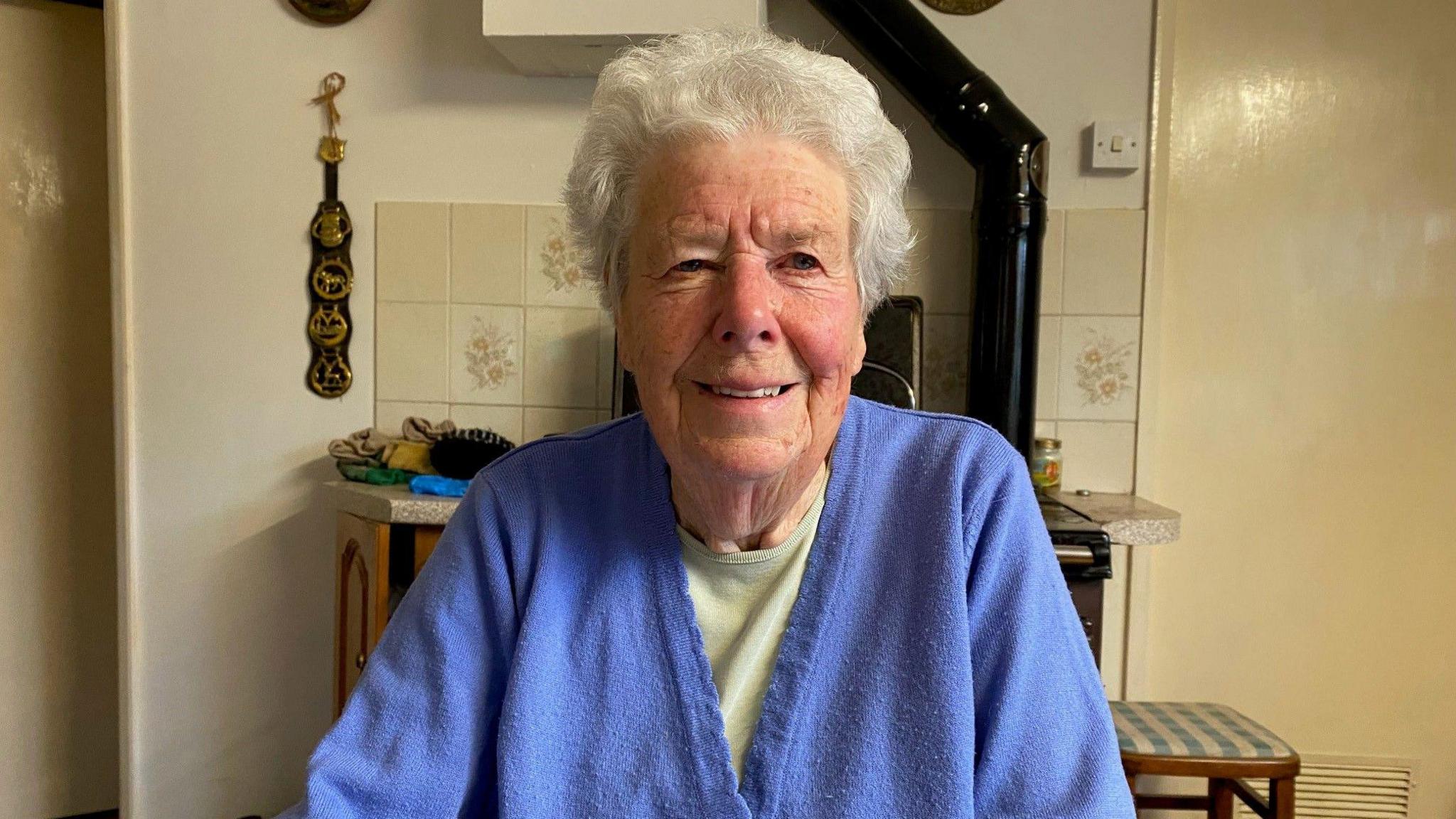 When turkeys were walked to London for Christmas - BBC News