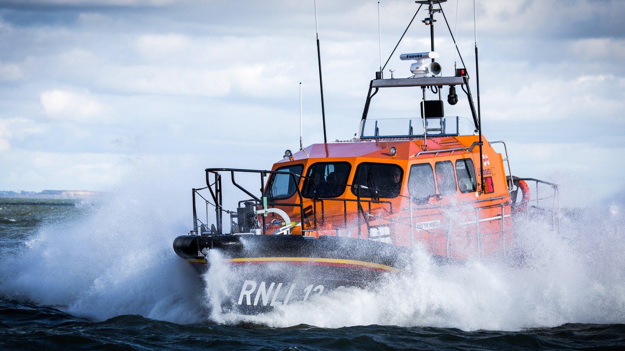 Workington welcomes RNLI 'legacy' lifeboat - BBC News