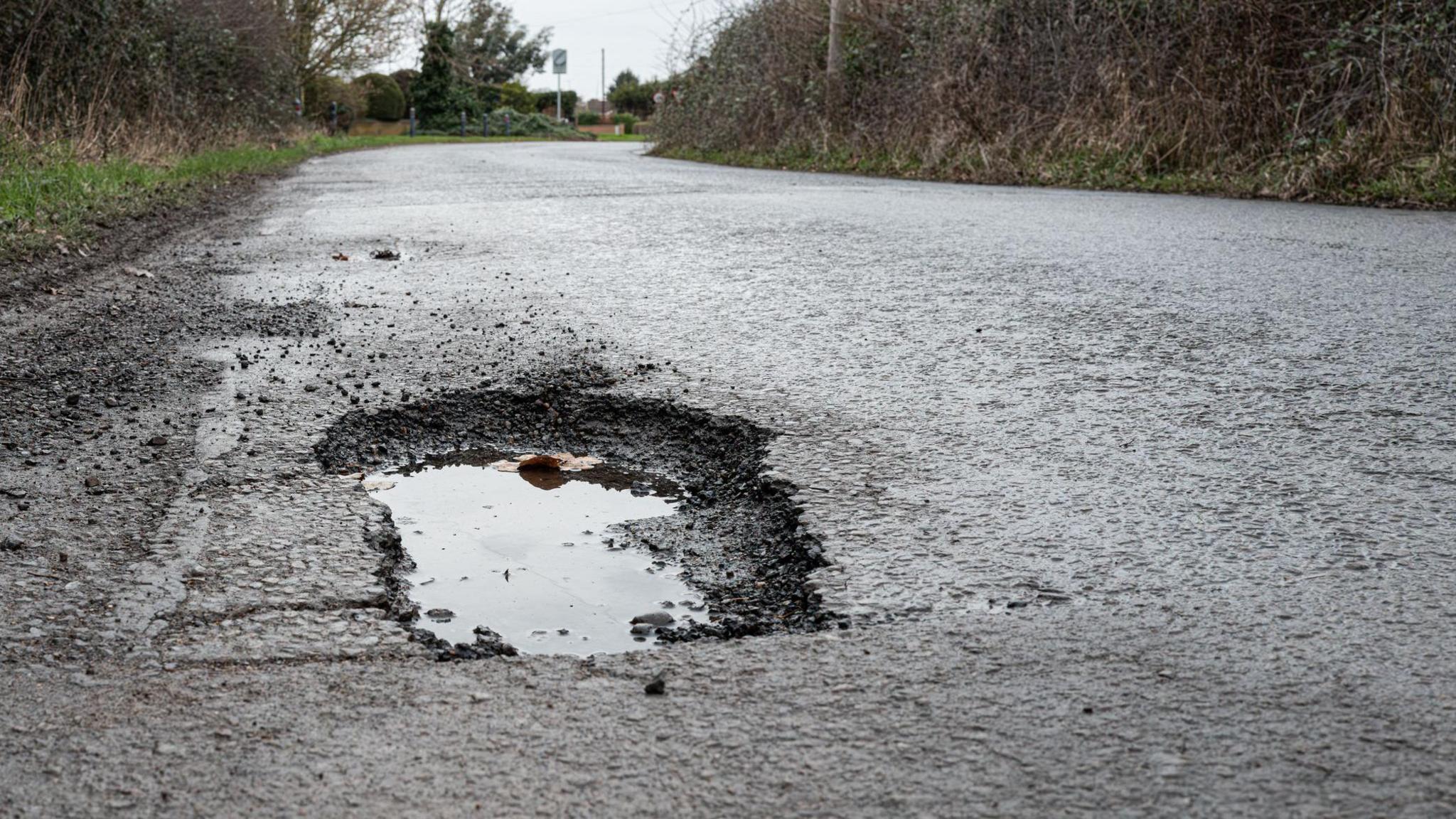 Pothole ratings system condemned by London councils as inaccurate - BBC ...