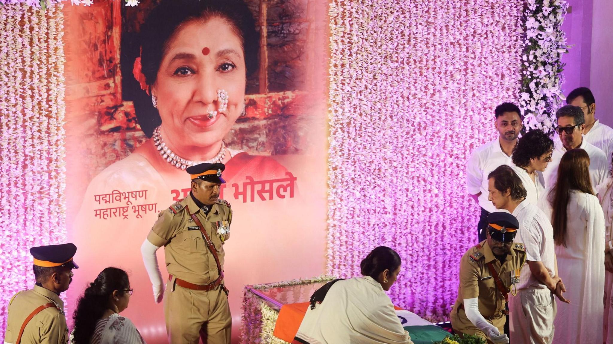 Bollywood star Asha Bosle a part of the family, Asha's restaurant says ...