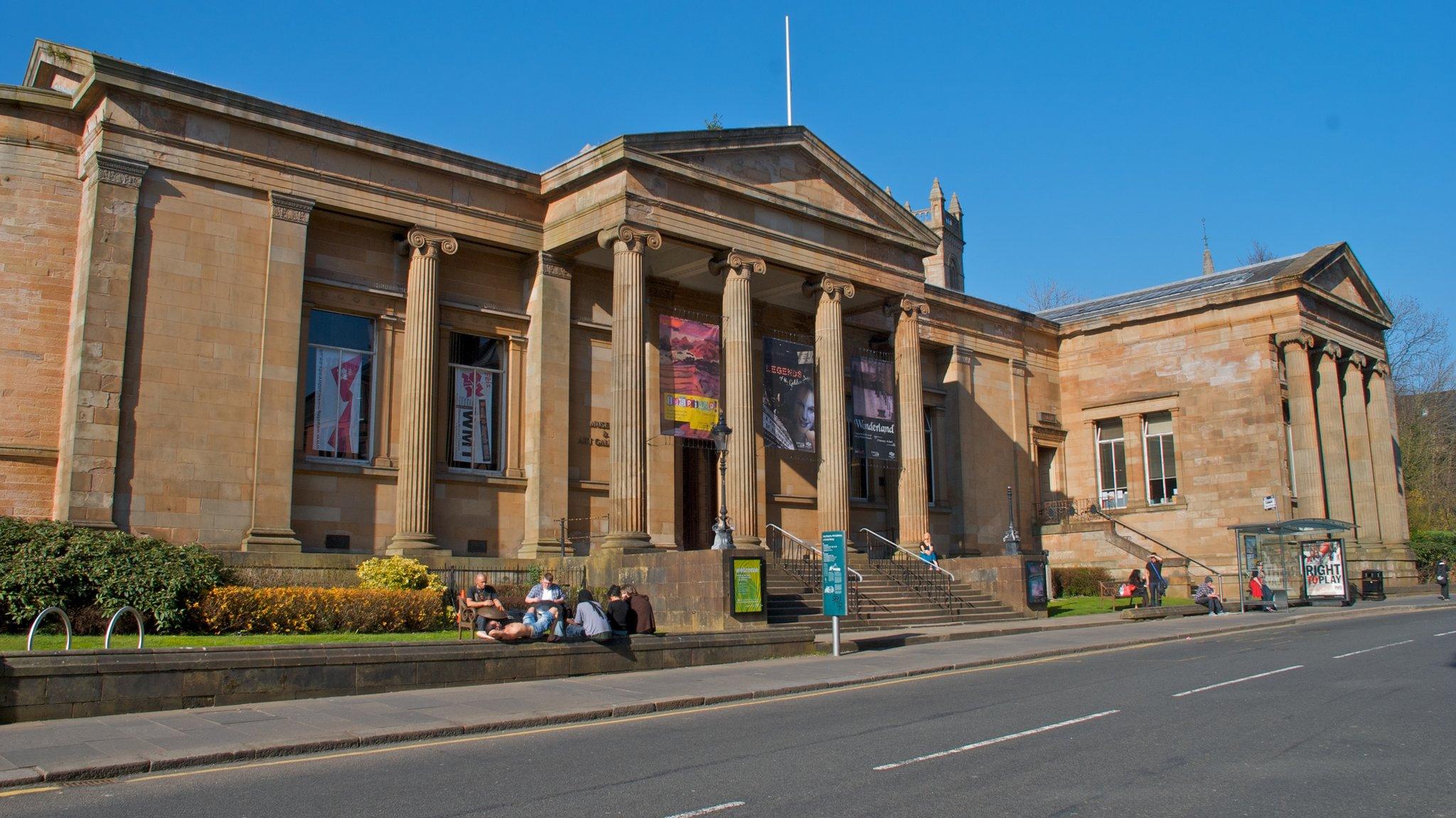 Paisley museum set to re-open after four year delay - BBC News
