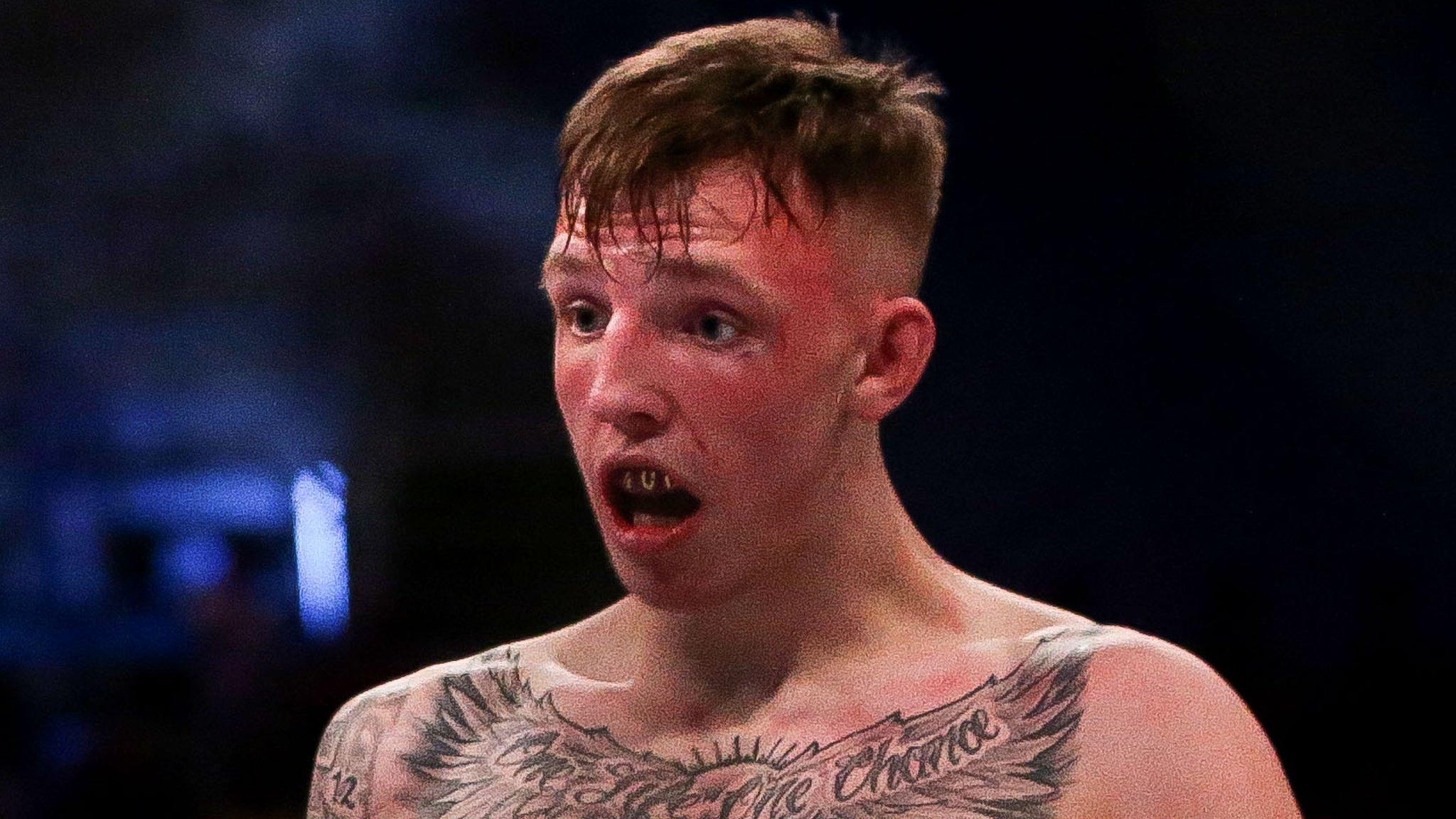 Rhys McKee determined to retain BAMMA lightweight belt - BBC Sport