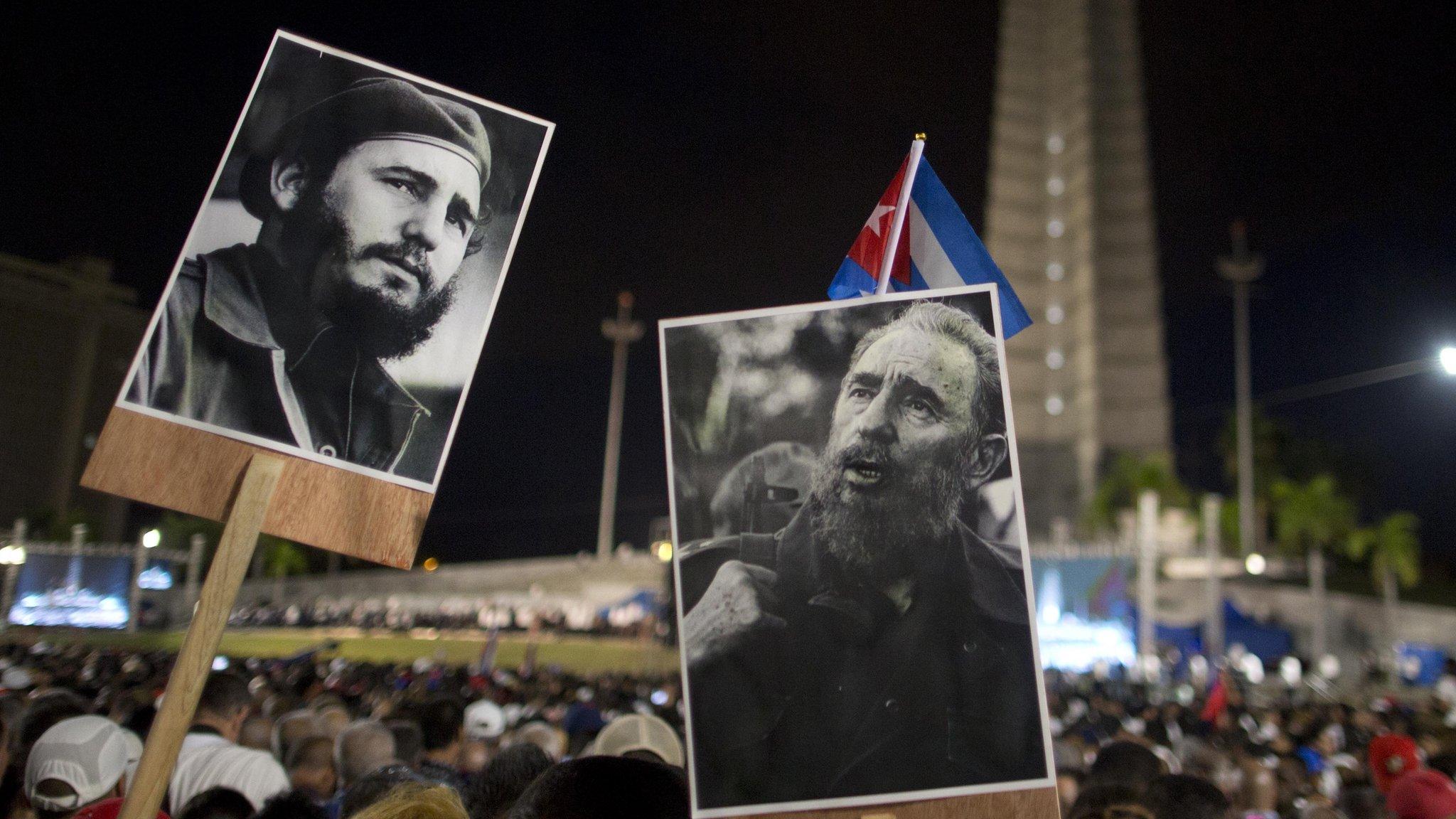 Fidel Castro death: Cuba holds huge rally in Havana - BBC News