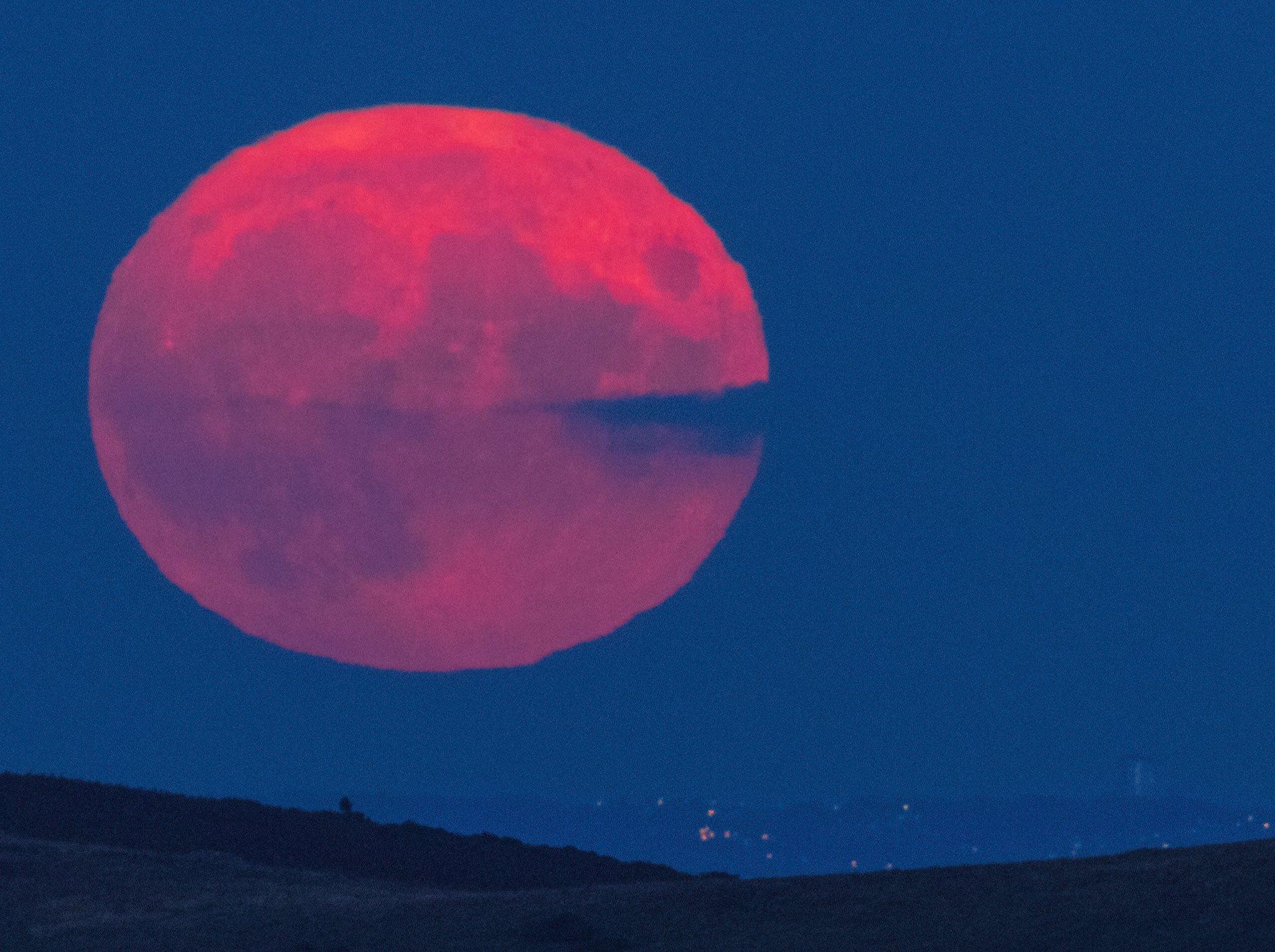 Check out these Harvest Moon pictures! - BBC Newsround