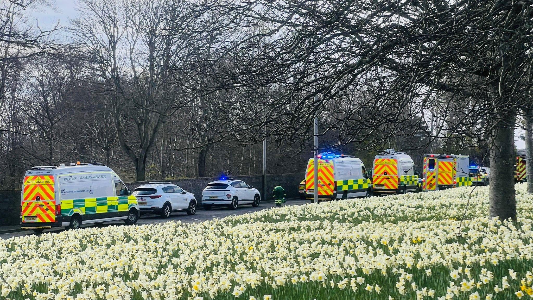 Man arrested over four-car crash in Aberdeen - BBC News