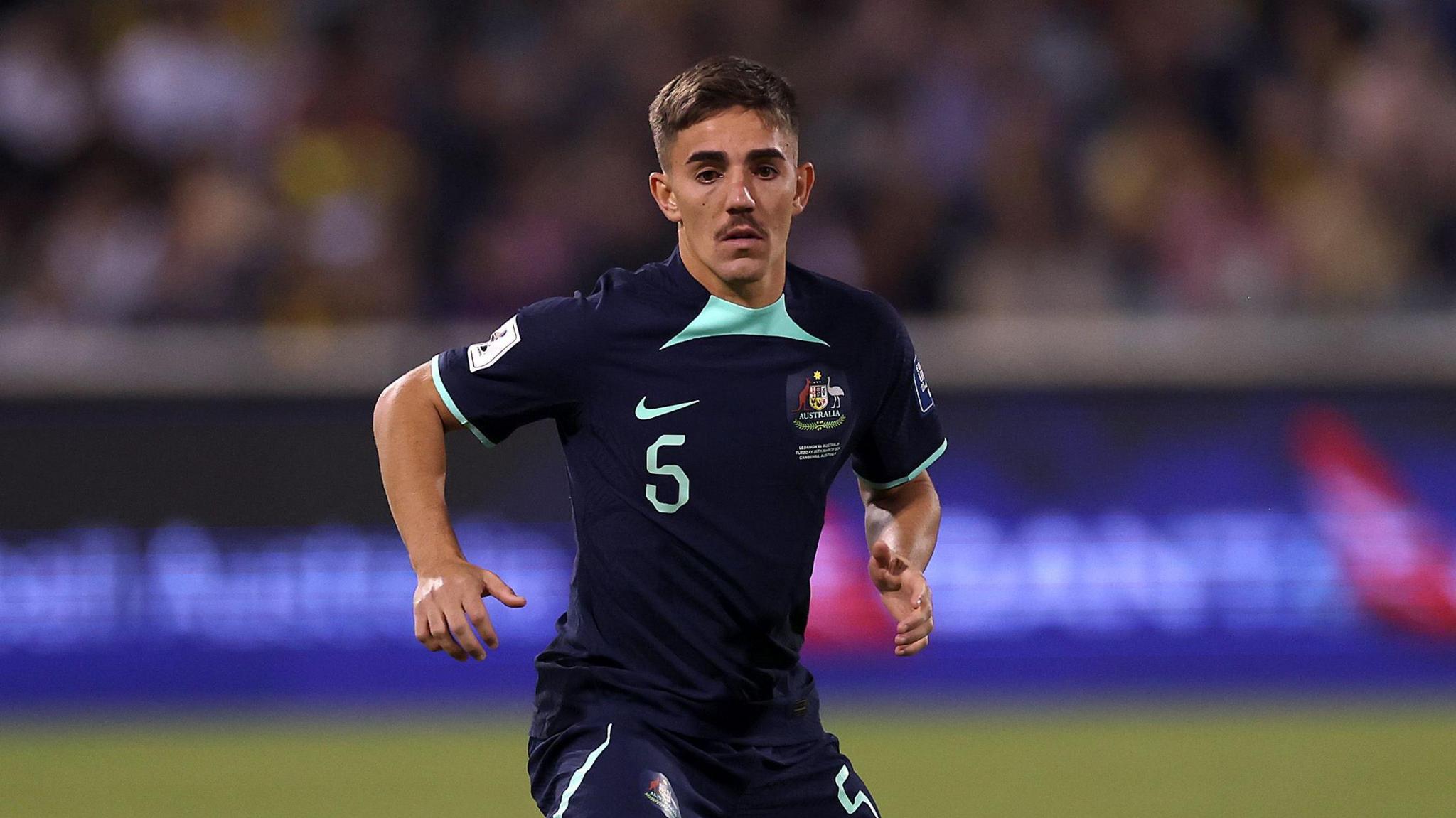 Ross County sign Australia midfielder Joshua Nisbet - BBC Sport