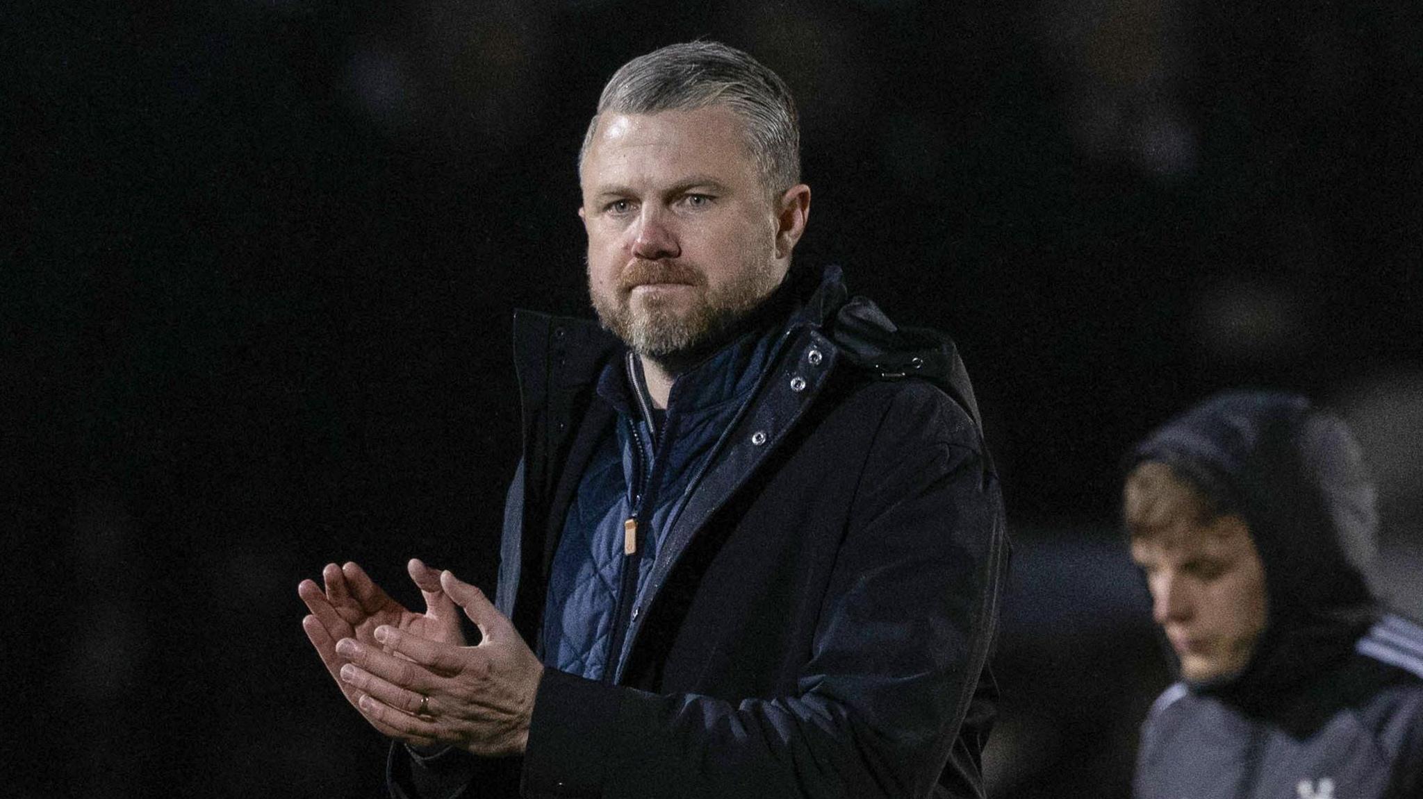 Thelin on 'long term process', Hibs' threat & injury update - BBC Sport