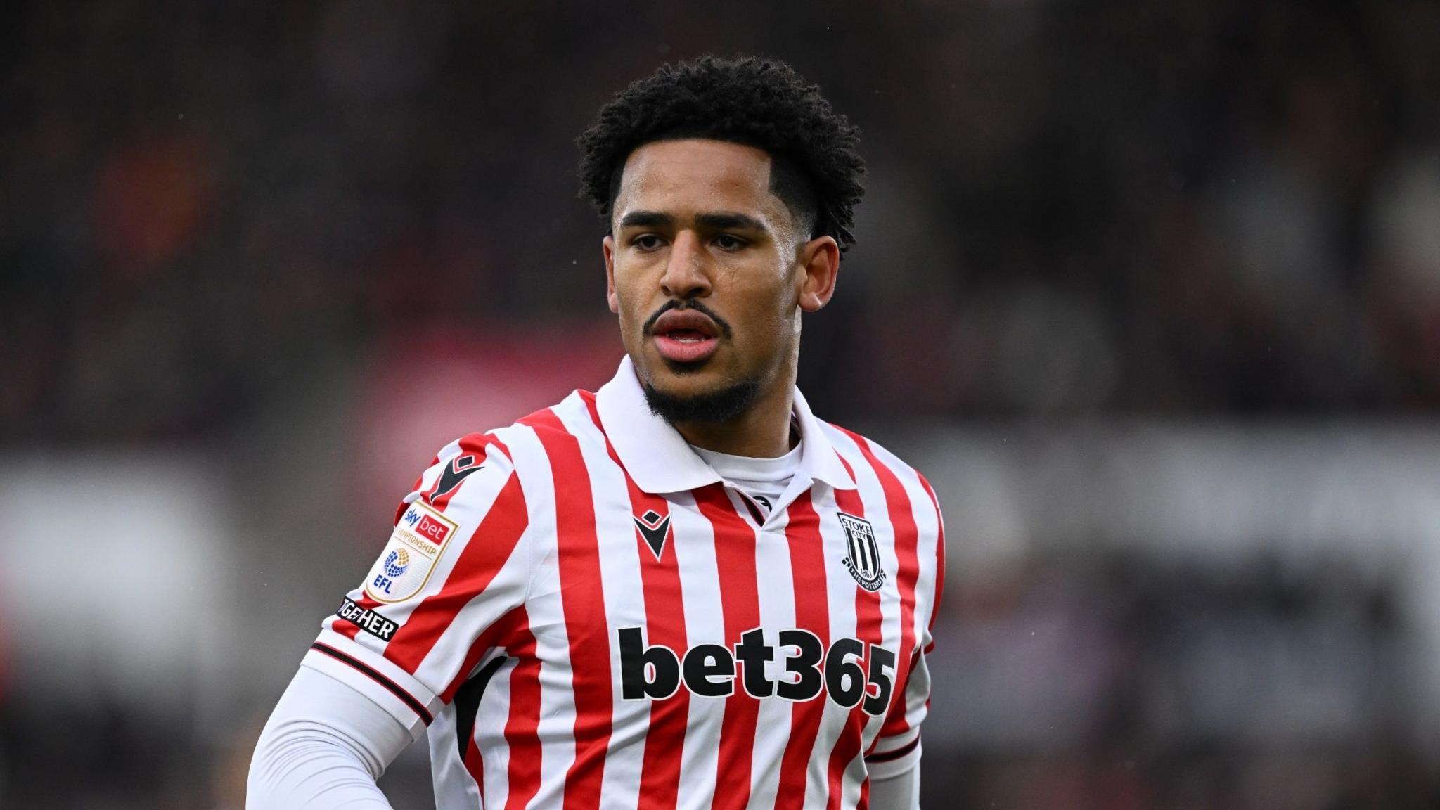 Stoke City: Potters fan pundit Ben Rowley on Ryan Mmaee - BBC Sport