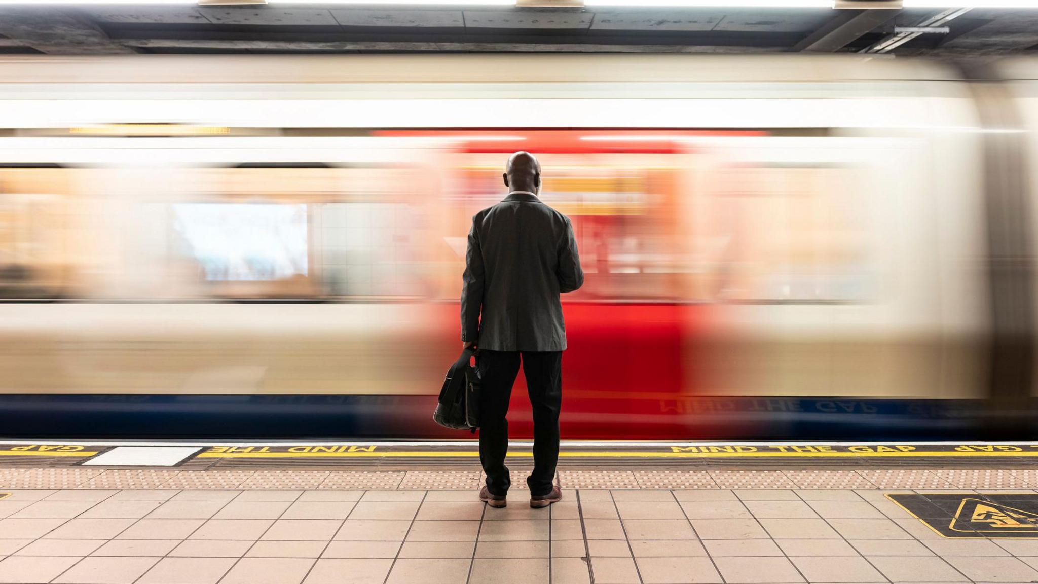 Freedom Pass free travel for older Londoners could be cut back - BBC News
