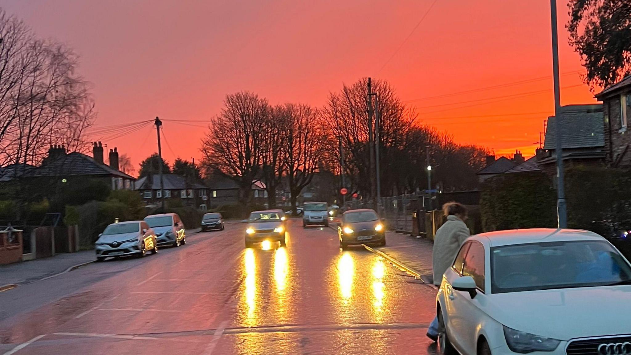 Fiery red skies spotted across Greater Manchester - BBC News