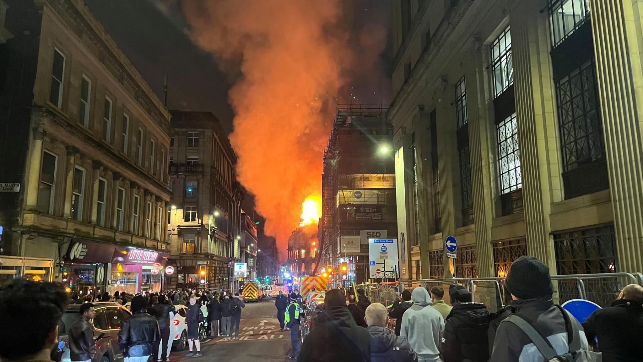 Passer-by tried to tackle Glasgow vape shop fire which led to inferno ...