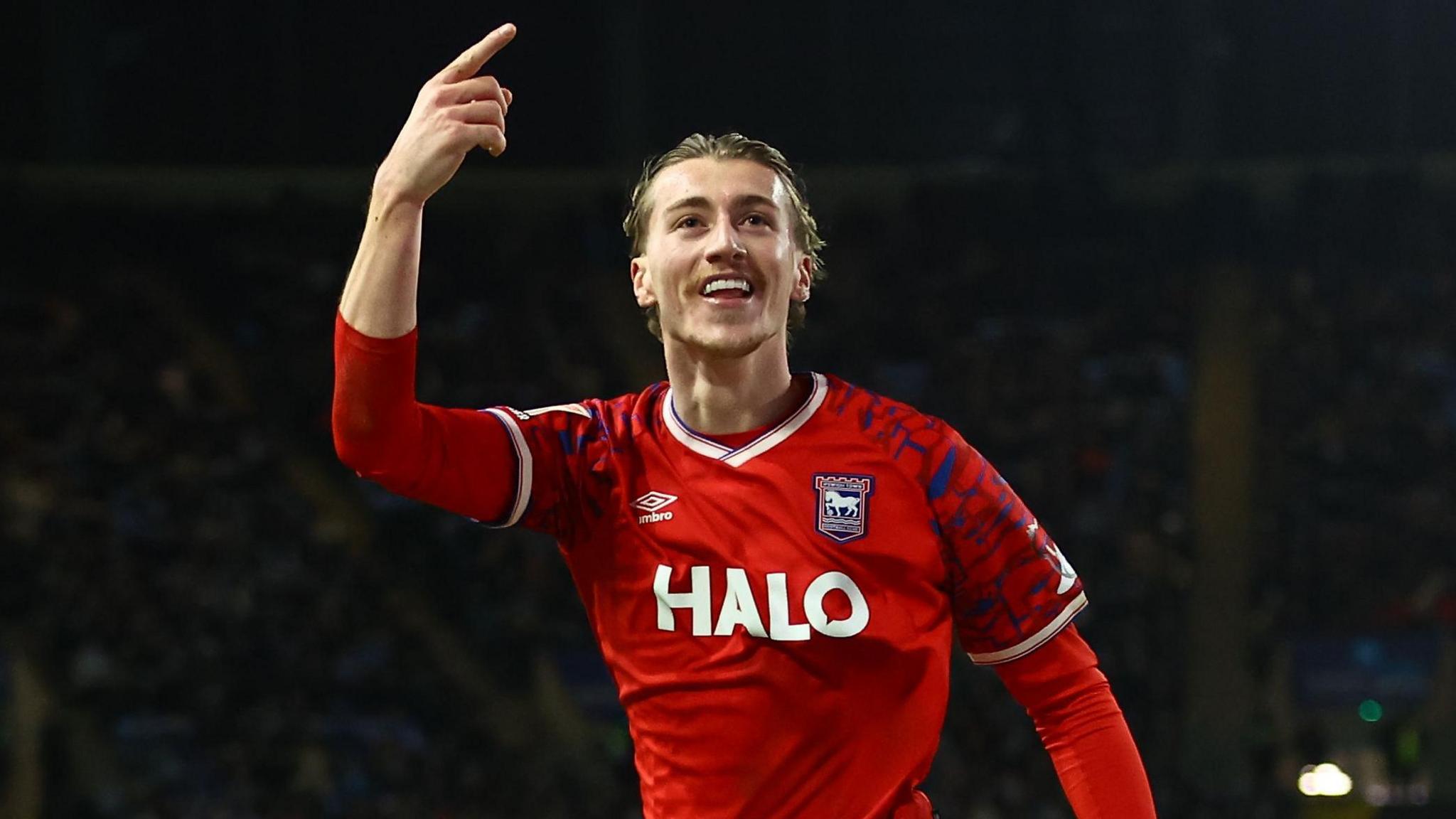 Coventry City 0-2 Ipswich Town: Tractor Boys boost top-two hopes - BBC ...