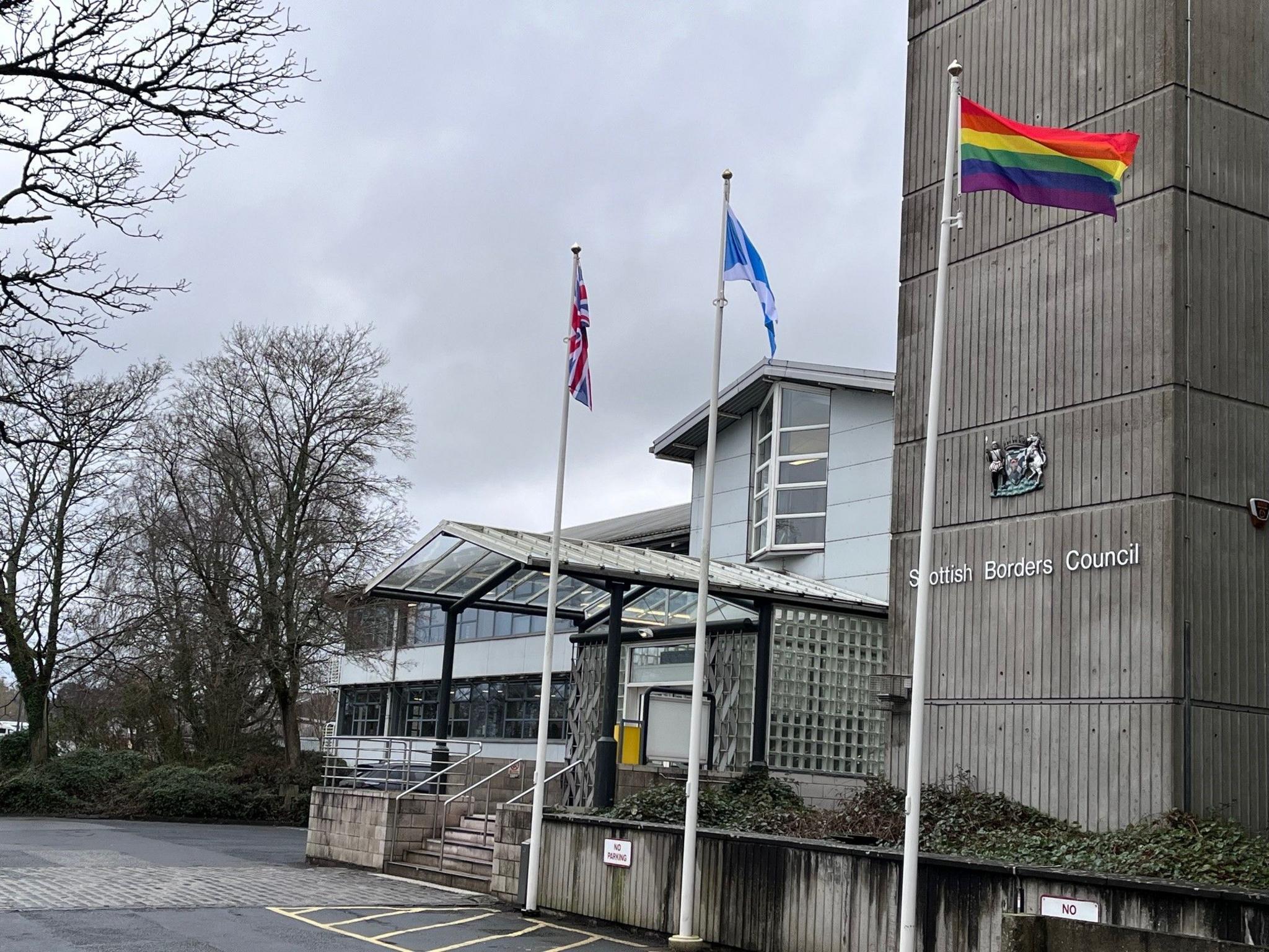Galashiels councillor stands up to homophobic online abuse - BBC News