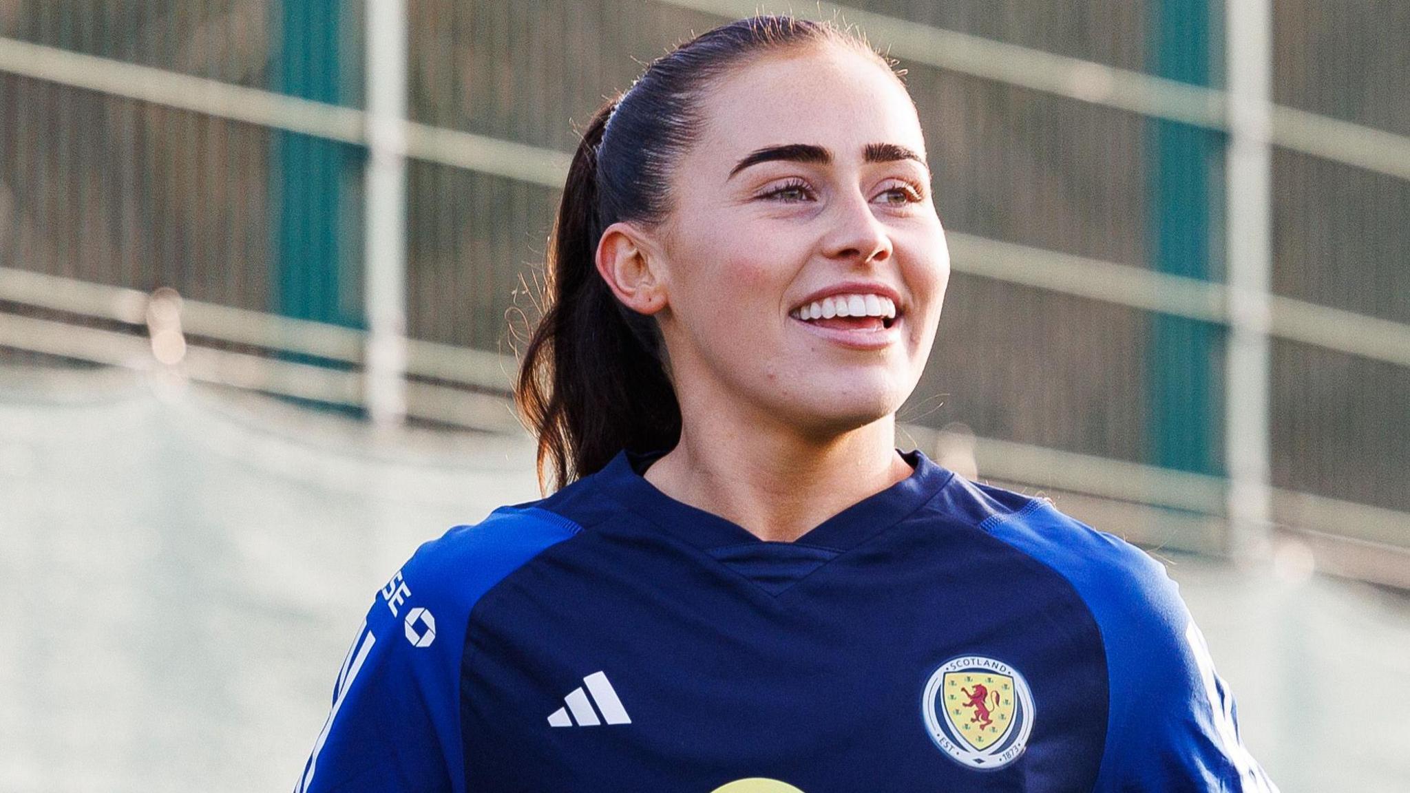 Jamie-Lee Napier: Scotland full-back joins Jo Potter's Crystal Palace ...