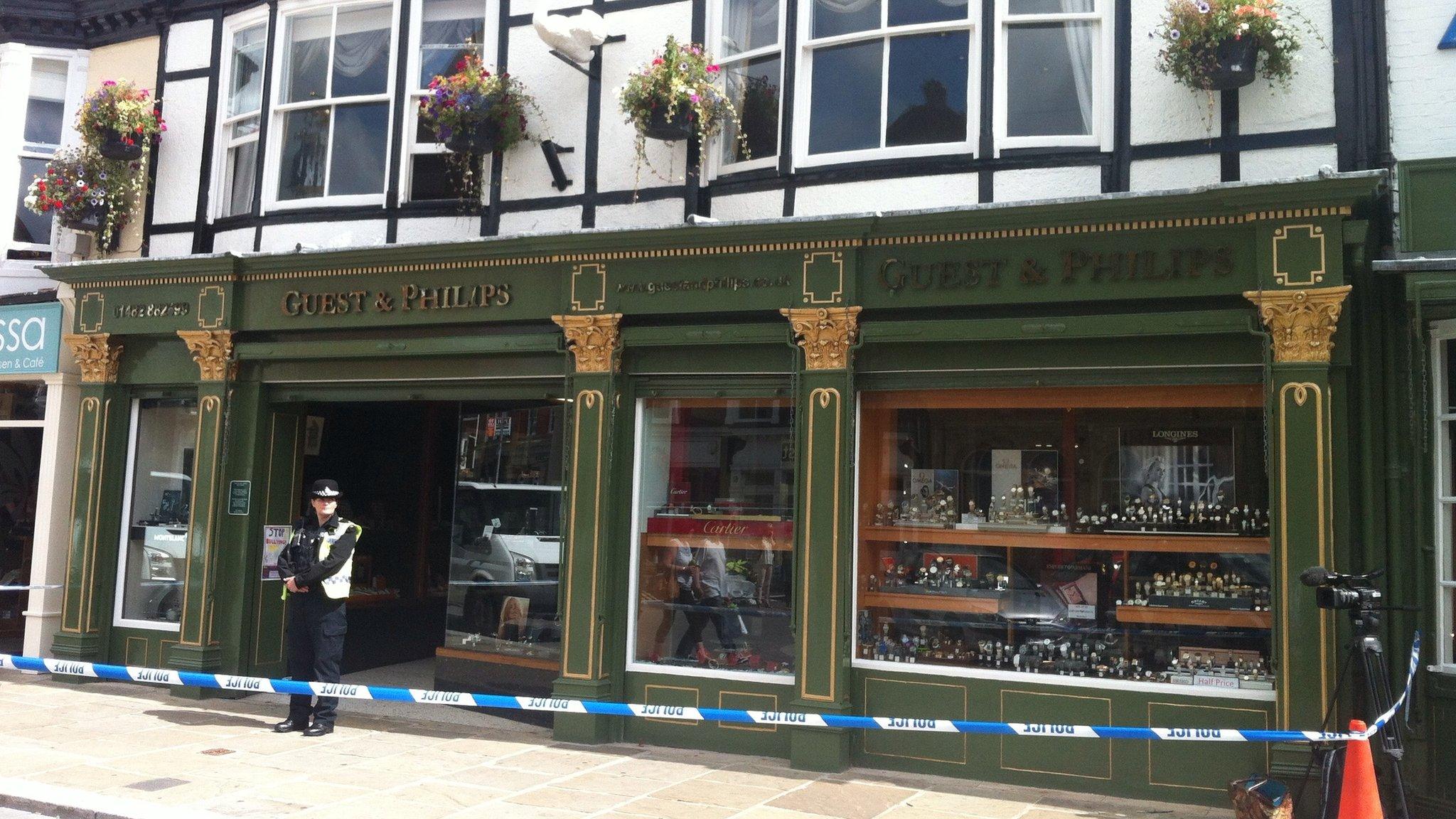 Teenager admits Beverley jewellery shop robbery - BBC News