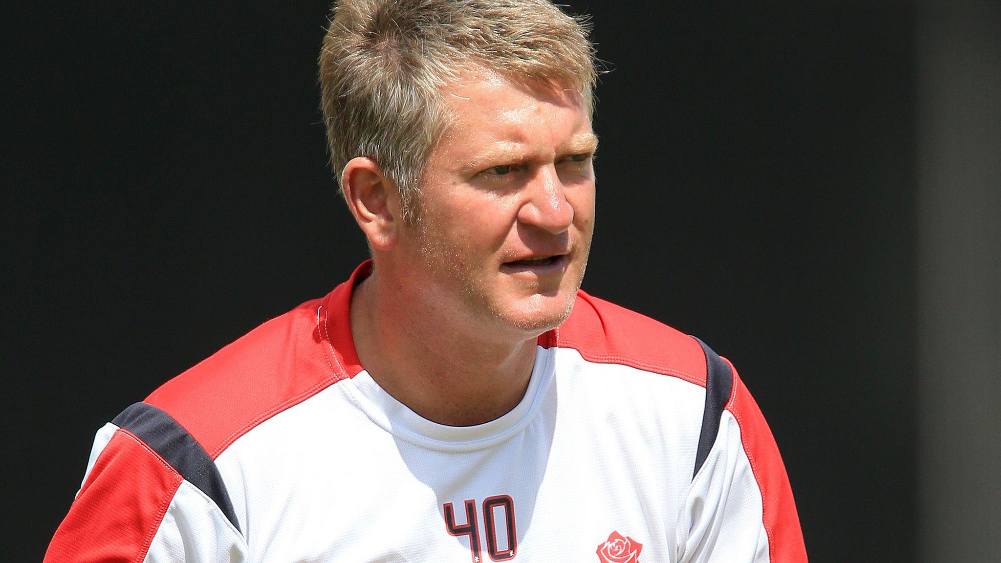 Mark Chilton: Ex-Lancashire captain added to coaching staff - BBC Sport