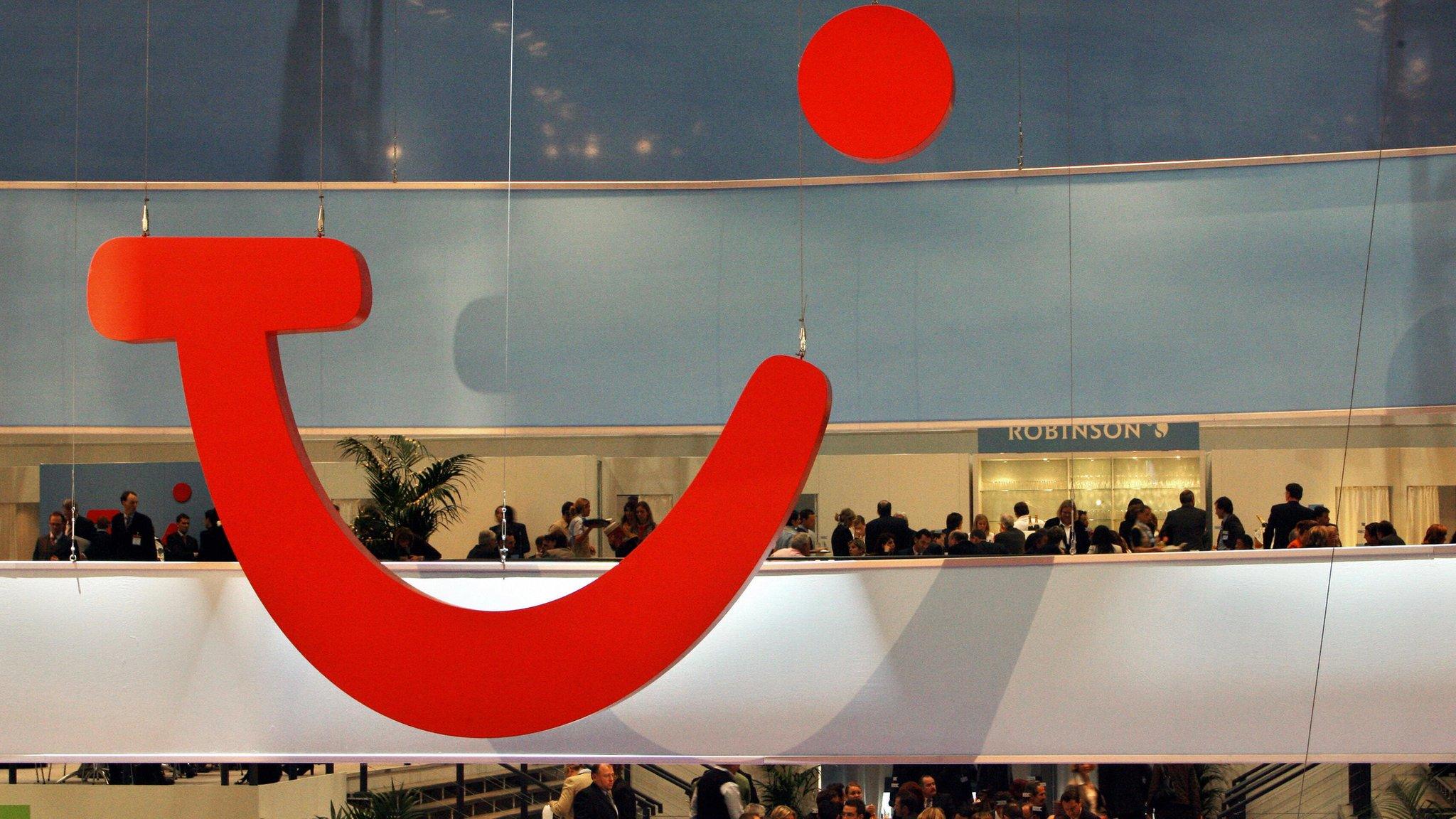 Thomson and First Choice phased out in Tui Travel rebrand - BBC News