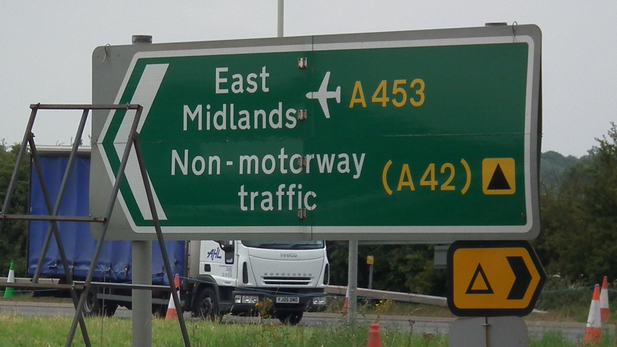 M1 junction 24 weekend bridge closure warning - BBC News