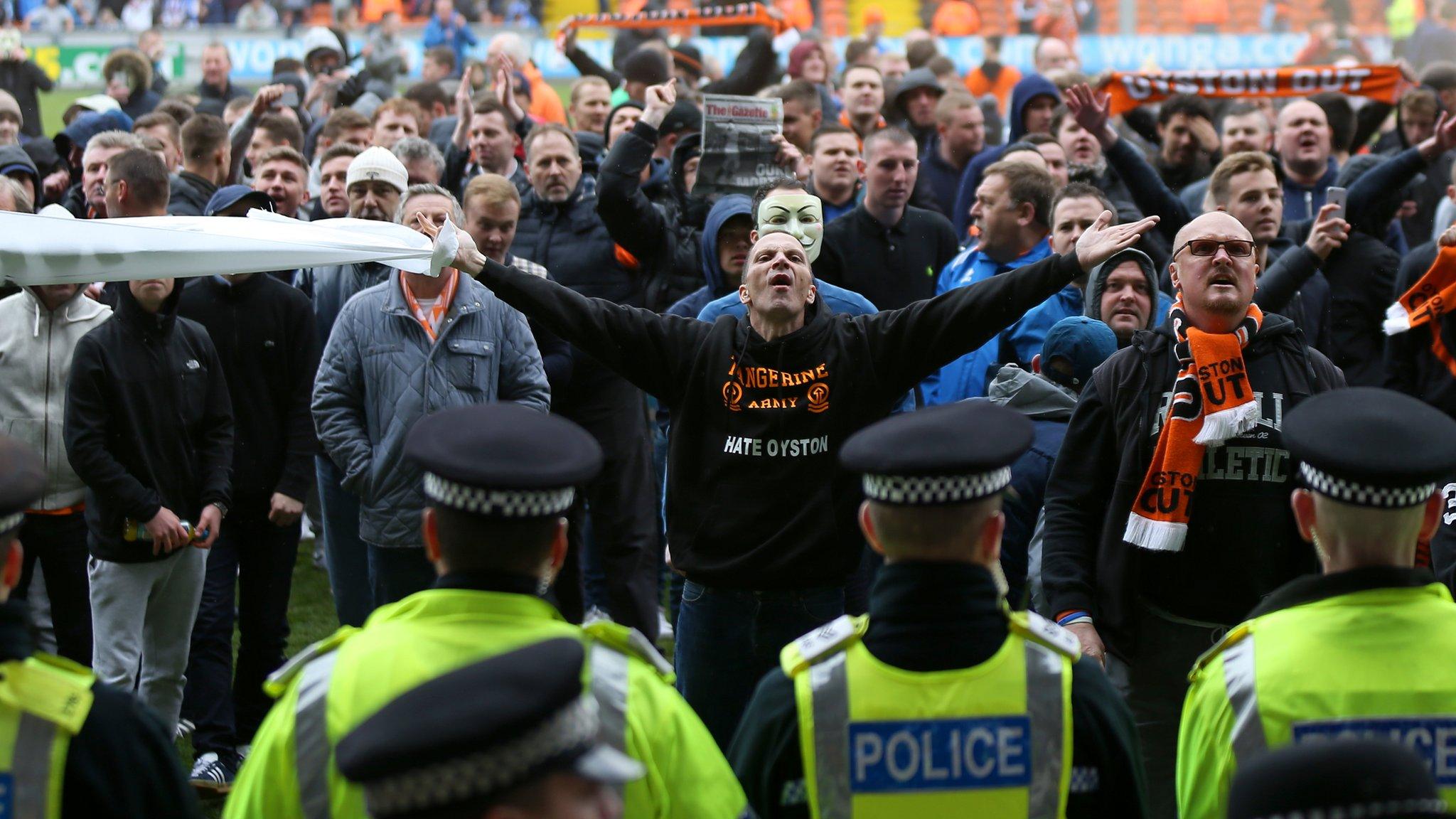 Blackpool FC: Police seek to identify fans after pitch invasion - BBC News