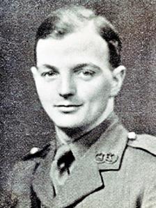 Glasgow honours 'forgotten hero' Lieutenant John Young - BBC News