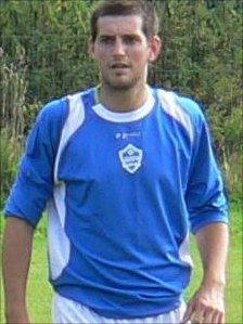 Tributes after death of Fitzalan teacher Matthew Price - BBC News