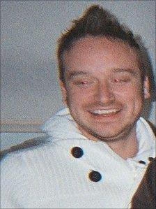 Jury retires in murder trial of chef Stewart Taylor - BBC News