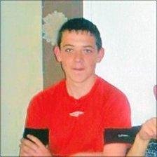 Teen attack victim Gary Wallace donates organs to help others - BBC News