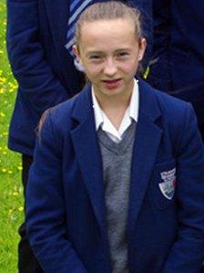 Tributes paid to girl killed in horse riding accident - BBC News