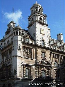 Liverpool Royal Insurance building to be turned into hotel - BBC News