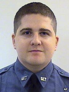 Boston bombs: Memorial for slain officer Sean Collier - BBC News