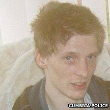 Robin Hewitt crash death: Driver charged - BBC News