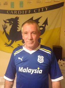 Train hero Cardiff City fan John Noctor honoured by club - BBC News