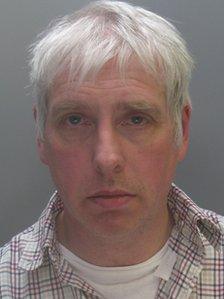 Police plea to find Richard Jones missing from Anglesey - BBC News