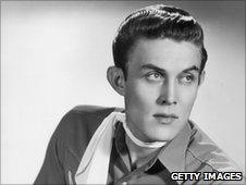 Big Bad John singer Jimmy Dean dies at 81 - BBC News