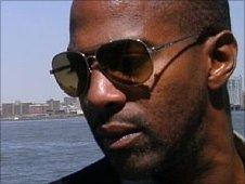 Sierra Leone's Olufemi Terry wins Caine writing prize - BBC News