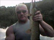 Raoul Moat 'letter': 'I'm a killer and a maniac' - BBC News