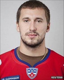Russian plane crash: Last ice hockey team member dies - BBC News