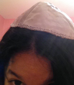 Twitter campaign to get all France wearing Jewish skullcaps - BBC News