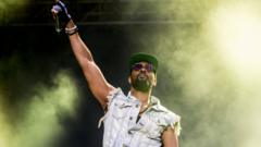 MF Doom: Hip-hop star dies aged 49 - BBC News