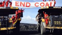 Coal: UK's last opencast mine shuts after legal row - BBC News