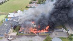 Selsey Academy: Blaze reduces West Sussex school to a skeleton - BBC News