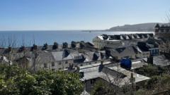 First Isle of Man population report shows 461 rise in residents - BBC News
