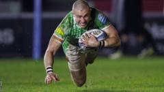 Premiership: Harlequins 19-20 Leicester - Mike Brown helps deny former ...