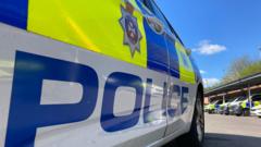 Swindon thief jailed after threatening a woman with a knife - BBC News