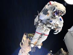 Big numbers apply to be European astronauts - BBC News