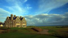 Green light for Trump's Irish wall at Doonbeg - BBC News