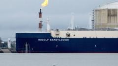 Milford Haven LNG: Liquefied natural gas terminal expansion plan - BBC News