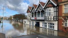 In Pictures: Flood-hit areas in the Midlands - BBC News